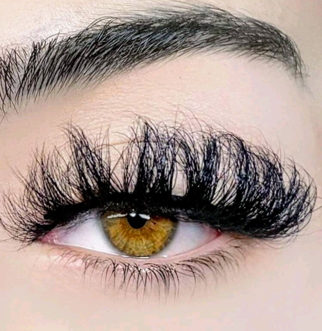 thick false eyelashes